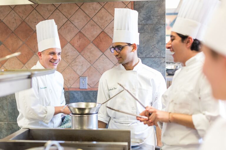 4 of the best culinary art schools for aspiring chefs